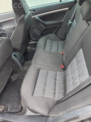 Melns Skoda Octavia 2013 Liepāja, ar dzinēja tilpumu 1.60 L un nobraukumu 307 tūkst. km par 3200 €, foto 8 vietnē AUTOMOTO.COM.LV
