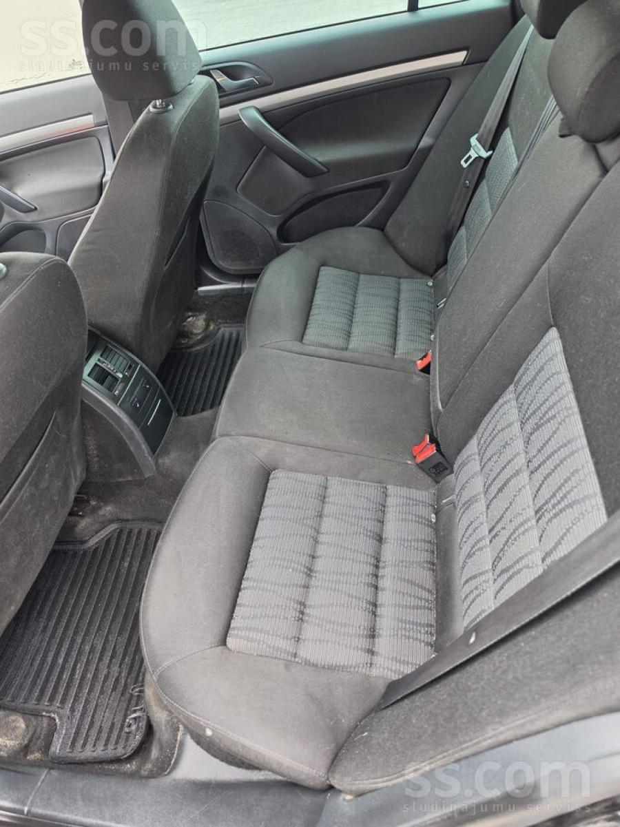 Melns Skoda Octavia 2013 Liepāja, ar dzinēja tilpumu 1.60 L un nobraukumu 307 tūkst. km par 3200 €, foto 8 vietnē AUTOMOTO.COM.LV