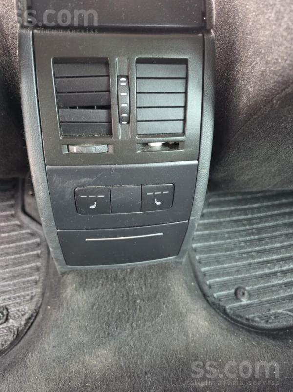 Melns Skoda Octavia 2013 Liepāja, ar dzinēja tilpumu 1.60 L un nobraukumu 307 tūkst. km par 3200 €, foto 8 vietnē AUTOMOTO.COM.LV