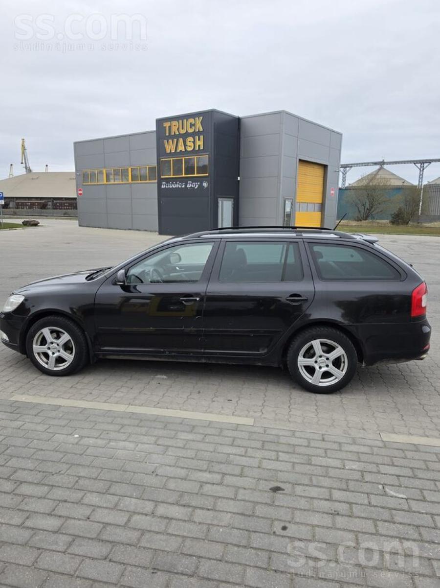 Melns Skoda Octavia 2013 Liepāja, ar dzinēja tilpumu 1.60 L un nobraukumu 307 tūkst. km par 3200 €, foto 11 vietnē AUTOMOTO.COM.LV