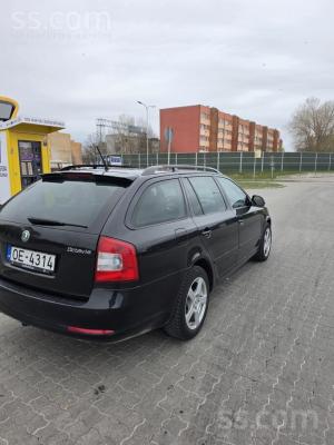 Melns Skoda Octavia 2013 Liepāja, ar dzinēja tilpumu 1.60 L un nobraukumu 307 tūkst. km par 3200 €, foto 12 vietnē AUTOMOTO.COM.LV