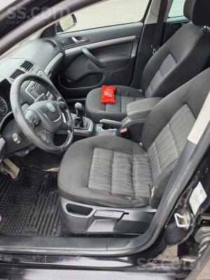Melns Skoda Octavia 2013 Liepāja, ar dzinēja tilpumu 1.60 L un nobraukumu 307 tūkst. km par 3200 €, foto 14 vietnē AUTOMOTO.COM.LV