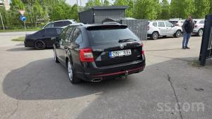 Черный Шкода Октавия 2013 в Рига, объемом двигателя 2.00 л и пробегом 305 тыс. км за 8990 €, фото 8 на AUTOMOTO.COM.LV