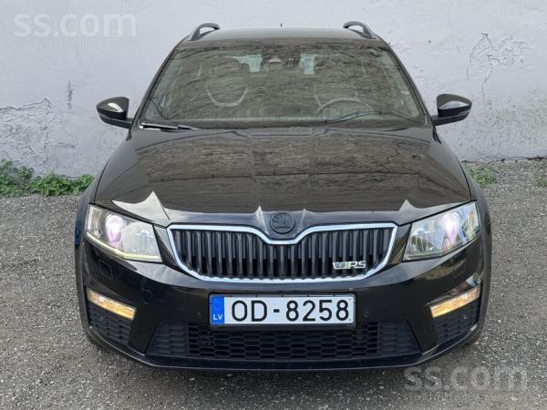 Black Skoda Octavia 2013 in Riga, with an engine capacity of 2.00 L and mileage of 333 thousand km for 6590 €, photo 5 on AUTOMOTO.COM.LV