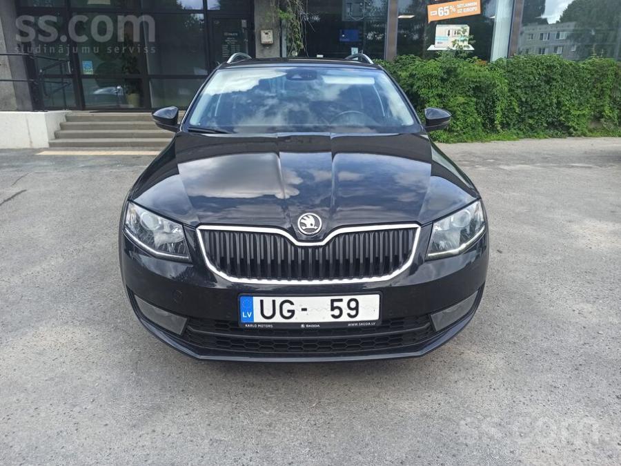 Black Skoda Octavia 2013 in Riga, with an engine capacity of 2.00 L and mileage of 147 thousand km for 7800 €, photo 4 on AUTOMOTO.COM.LV