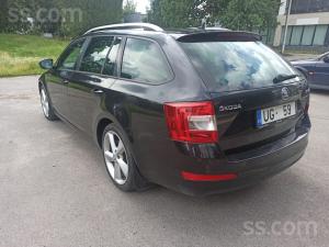 Black Skoda Octavia 2013 in Riga, with an engine capacity of 2.00 L and mileage of 147 thousand km for 7800 €, photo 6 on AUTOMOTO.COM.LV