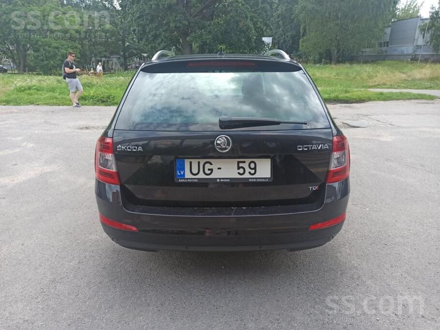 Black Skoda Octavia 2013 in Riga, with an engine capacity of 2.00 L and mileage of 147 thousand km for 7800 €, photo 8 on AUTOMOTO.COM.LV