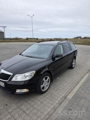Melns Skoda Octavia 2013 Liepāja, ar dzinēja tilpumu 1.60 L un nobraukumu 307 tūkst. km par 3200 €, foto  vietnē AUTOMOTO.COM.LV