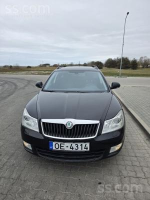 Melns Skoda Octavia 2013 Liepāja, ar dzinēja tilpumu 1.60 L un nobraukumu 307 tūkst. km par 3200 €, foto 3 vietnē AUTOMOTO.COM.LV