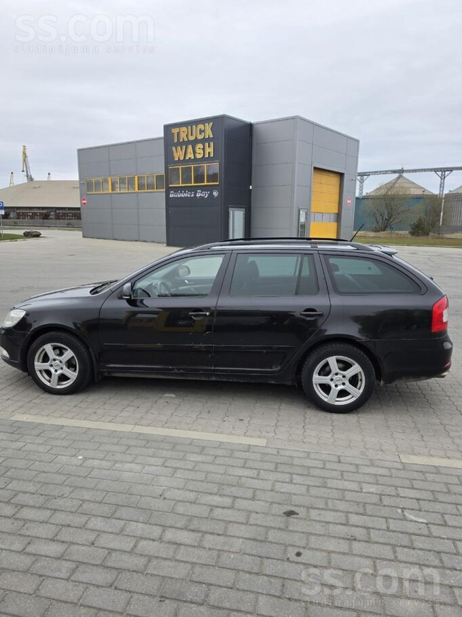 Melns Skoda Octavia 2013 Liepāja, ar dzinēja tilpumu 1.60 L un nobraukumu 307 tūkst. km par 3200 €, foto 8 vietnē AUTOMOTO.COM.LV