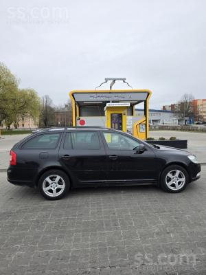 Melns Skoda Octavia 2013 Liepāja, ar dzinēja tilpumu 1.60 L un nobraukumu 307 tūkst. km par 3200 €, foto 9 vietnē AUTOMOTO.COM.LV