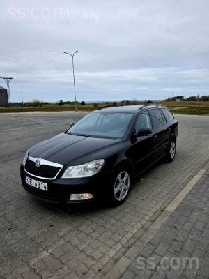 Melns Skoda Octavia 2013 Liepāja, ar dzinēja tilpumu 1.60 L un nobraukumu 307 tūkst. km par 3200 €, foto 10 vietnē AUTOMOTO.COM.LV