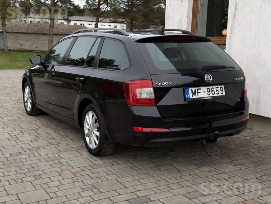 Black Skoda Octavia 2013 in Jelgava, with an engine capacity of 1.60 L and mileage of 298 thousand km for 4950 €, photo 4 on AUTOMOTO.COM.LV