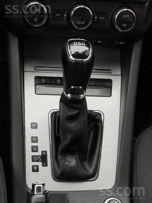 Black Skoda Octavia 2013 in Jelgava, with an engine capacity of 1.60 L and mileage of 298 thousand km for 4950 €, photo 8 on AUTOMOTO.COM.LV