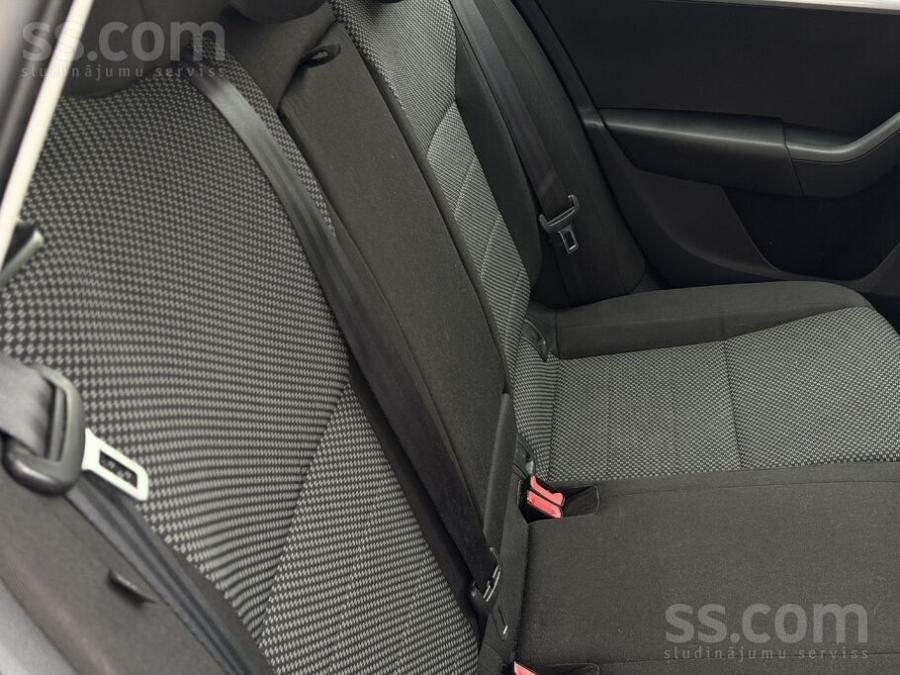 Black Skoda Octavia 2013 in Jelgava, with an engine capacity of 1.60 L and mileage of 298 thousand km for 4950 €, photo 9 on AUTOMOTO.COM.LV