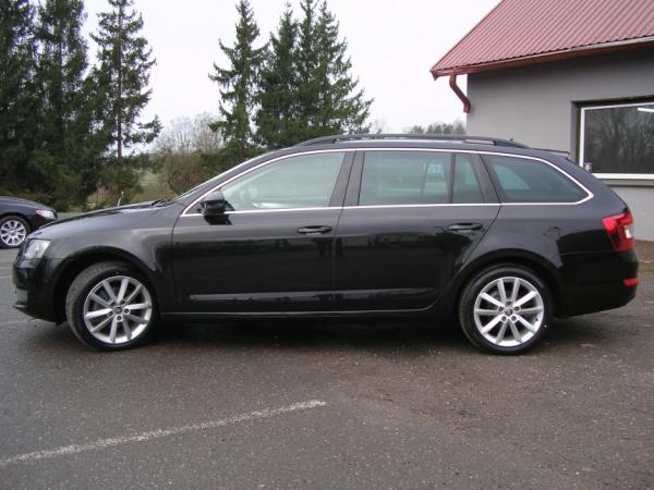 Melns Skoda Octavia 2013 Rīga, ar dzinēja tilpumu 2.00 L un nobraukumu 272 tūkst. km par 7750 €, foto 8 vietnē AUTOMOTO.COM.LV