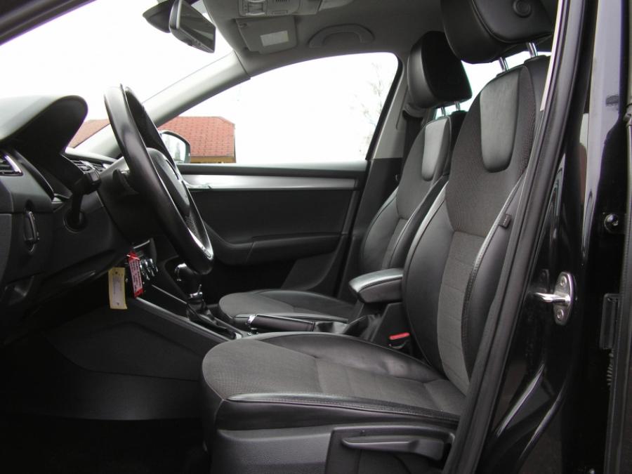 Melns Skoda Octavia 2013 Rīga, ar dzinēja tilpumu 2.00 L un nobraukumu 272 tūkst. km par 7750 €, foto 19 vietnē AUTOMOTO.COM.LV