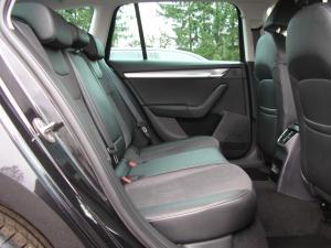 Melns Skoda Octavia 2013 Rīga, ar dzinēja tilpumu 2.00 L un nobraukumu 272 tūkst. km par 7750 €, foto 24 vietnē AUTOMOTO.COM.LV