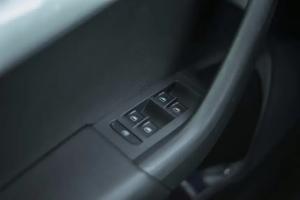 Black Skoda Octavia 2013 in Liepaja, with an engine capacity of 1.60 L and mileage of 229 thousand km for 7900 €, photo 22 on AUTOMOTO.COM.LV