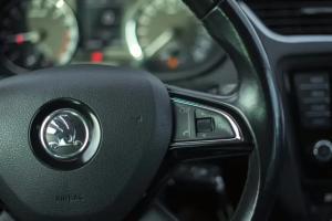 Black Skoda Octavia 2013 in Liepaja, with an engine capacity of 1.60 L and mileage of 229 thousand km for 7900 €, photo 27 on AUTOMOTO.COM.LV