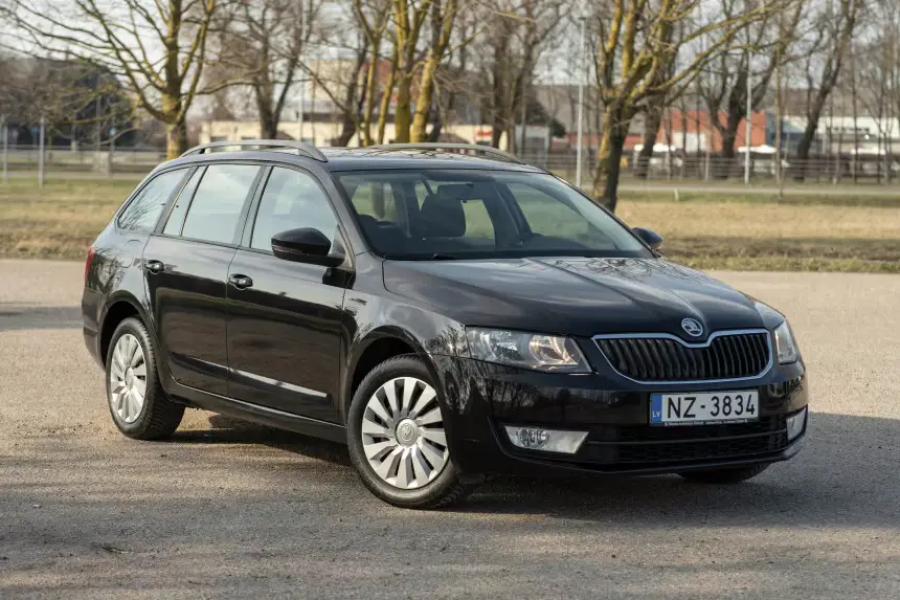 Melns Skoda Octavia 2013 Liepāja, ar dzinēja tilpumu 1.20 L un nobraukumu 213 tūkst. km par 6200 €, foto 6 vietnē AUTOMOTO.COM.LV