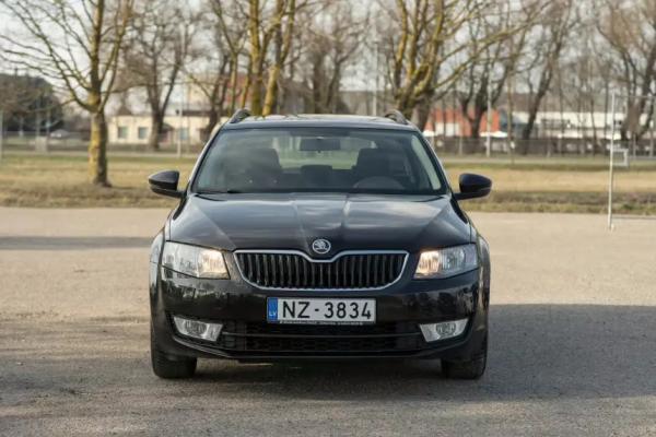 Black Skoda Octavia 2013 in Liepaja, with an engine capacity of 1.20 L and mileage of 213 thousand km for 6200 €, photo 6 on AUTOMOTO.COM.LV
