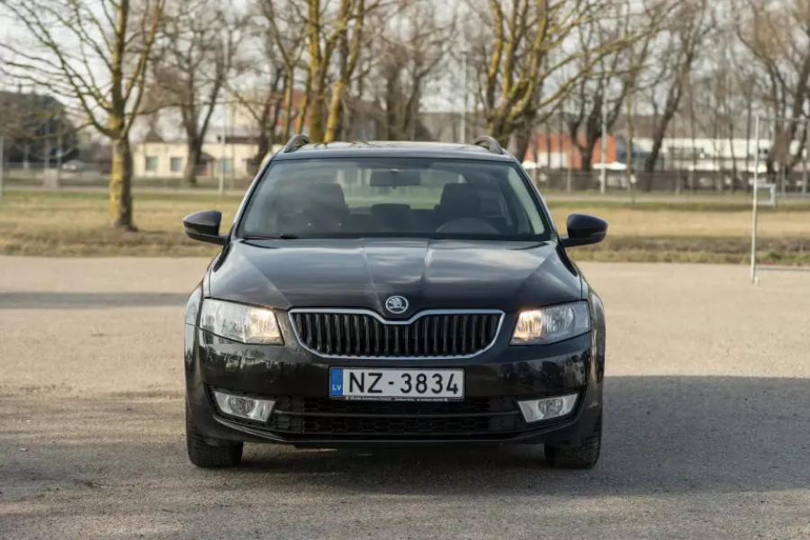 Melns Skoda Octavia 2013 Liepāja, ar dzinēja tilpumu 1.20 L un nobraukumu 213 tūkst. km par 6200 €, foto 7 vietnē AUTOMOTO.COM.LV