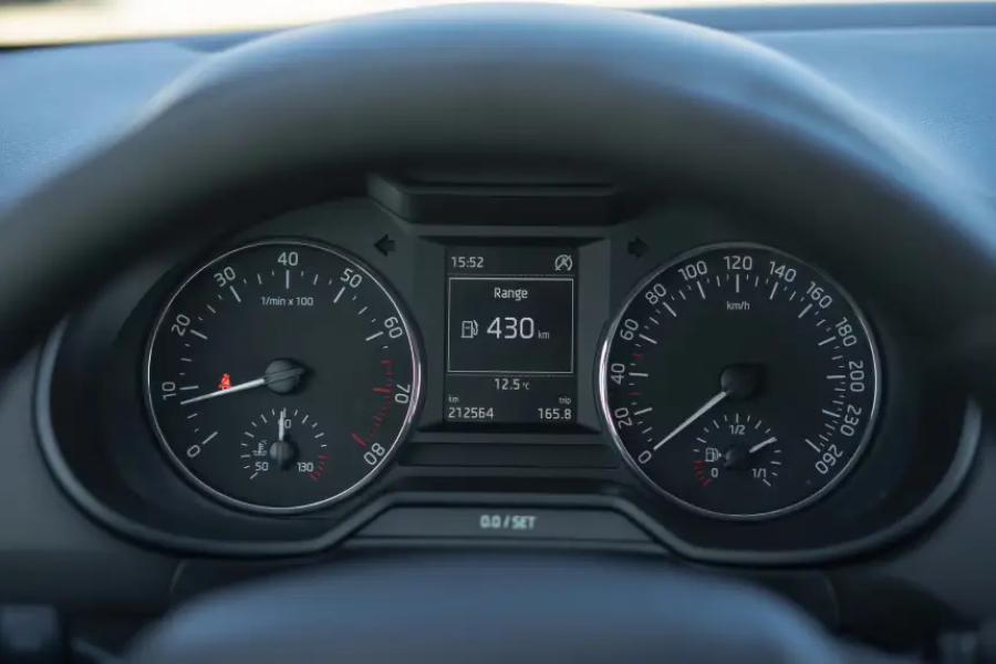 Melns Skoda Octavia 2013 Liepāja, ar dzinēja tilpumu 1.20 L un nobraukumu 213 tūkst. km par 6200 €, foto 16 vietnē AUTOMOTO.COM.LV