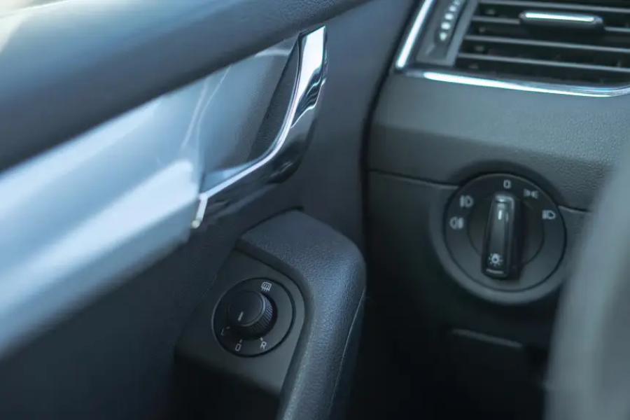 Melns Skoda Octavia 2013 Liepāja, ar dzinēja tilpumu 1.20 L un nobraukumu 213 tūkst. km par 6200 €, foto 22 vietnē AUTOMOTO.COM.LV