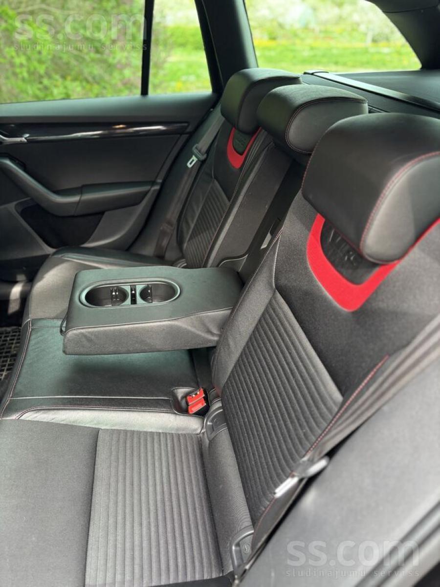 Black Skoda Octavia 2013 in Jelgava, with an engine capacity of 2.00 L and mileage of 215 thousand km for 8000 €, photo 11 on AUTOMOTO.COM.LV