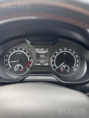 Black Skoda Octavia 2013 in Jelgava, with an engine capacity of 2.00 L and mileage of 215 thousand km for 8000 €, photo 13 on AUTOMOTO.COM.LV