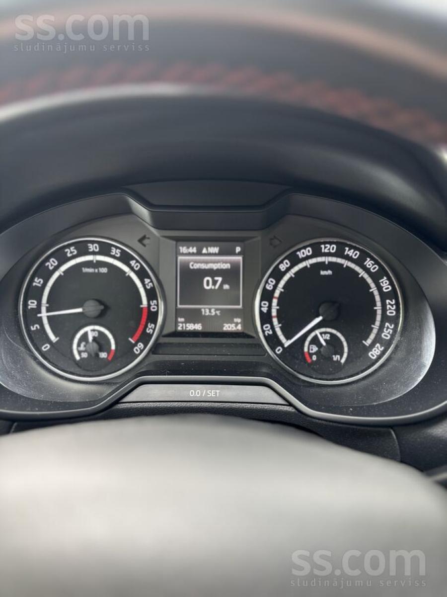 Black Skoda Octavia 2013 in Jelgava, with an engine capacity of 2.00 L and mileage of 215 thousand km for 8000 €, photo 13 on AUTOMOTO.COM.LV