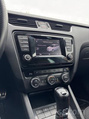 Black Skoda Octavia 2013 in Jelgava, with an engine capacity of 2.00 L and mileage of 215 thousand km for 8000 €, photo 15 on AUTOMOTO.COM.LV