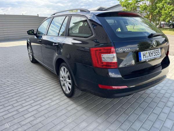 Melns Skoda Octavia 2013 Marijampole, ar dzinēja tilpumu 1.20 L un nobraukumu 193 tūkst. km par 3550 €, foto 3 vietnē AUTOMOTO.COM.LV