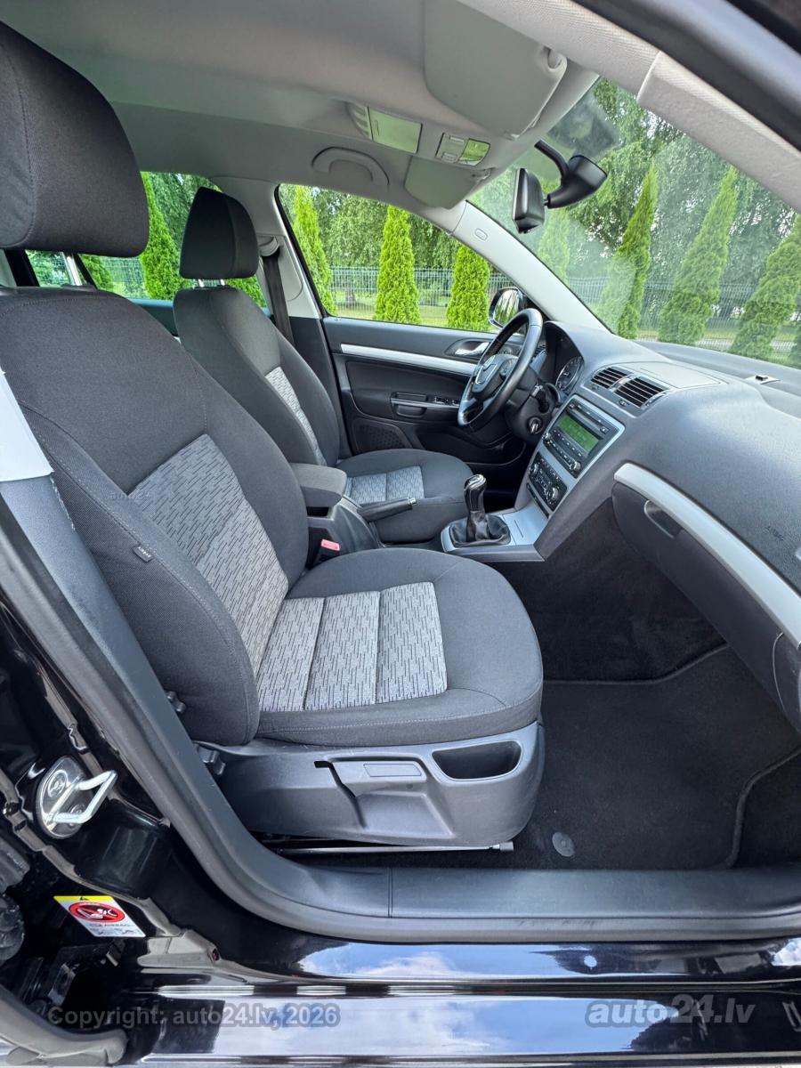Melns Skoda Octavia 2013 Tartu, ar dzinēja tilpumu 1.60 L un nobraukumu 234 tūkst. km par 6490 €, foto 9 vietnē AUTOMOTO.COM.LV