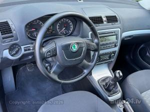 Melns Skoda Octavia 2013 Tartu, ar dzinēja tilpumu 1.60 L un nobraukumu 234 tūkst. km par 6490 €, foto 22 vietnē AUTOMOTO.COM.LV