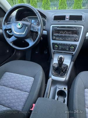 Melns Skoda Octavia 2013 Tartu, ar dzinēja tilpumu 1.60 L un nobraukumu 234 tūkst. km par 6490 €, foto 25 vietnē AUTOMOTO.COM.LV
