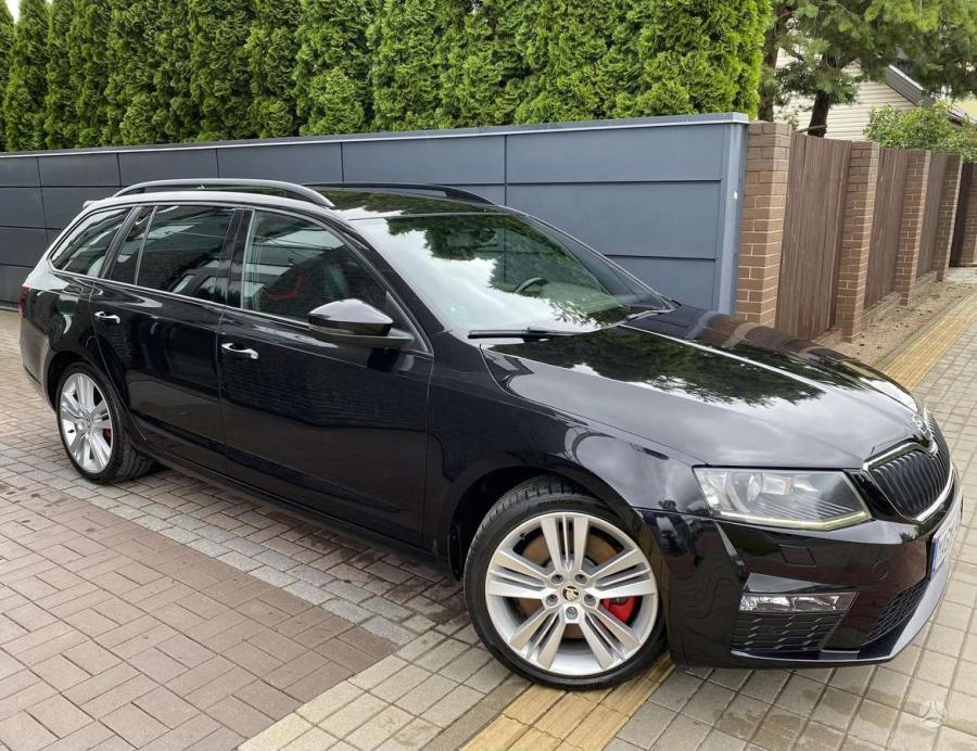Black Skoda Octavia 2013 in Marijampole, with an engine capacity of 1.97 L and mileage of 245 thousand km for 8350 €, photo 13 on AUTOMOTO.COM.LV