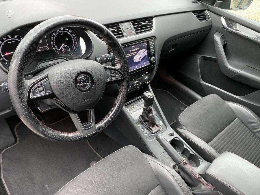 Black Skoda Octavia 2013 in Marijampole, with an engine capacity of 1.97 L and mileage of 245 thousand km for 8350 €, photo 27 on AUTOMOTO.COM.LV