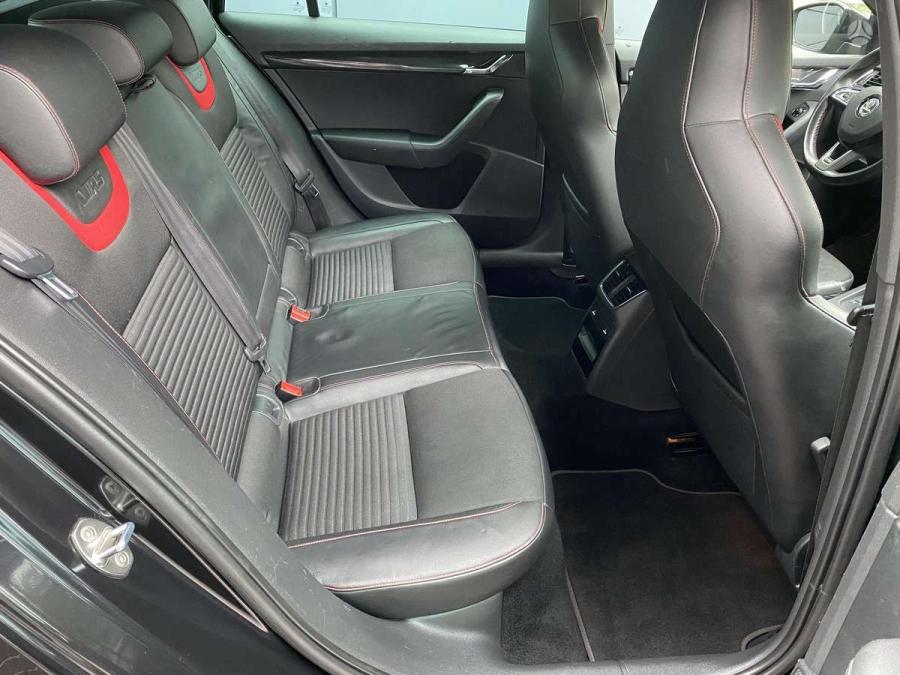 Black Skoda Octavia 2013 in Marijampole, with an engine capacity of 1.97 L and mileage of 245 thousand km for 8350 €, photo 42 on AUTOMOTO.COM.LV