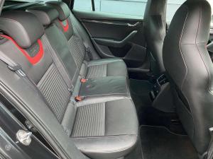 Black Skoda Octavia 2013 in Marijampole, with an engine capacity of 1.97 L and mileage of 245 thousand km for 8350 €, photo 43 on AUTOMOTO.COM.LV