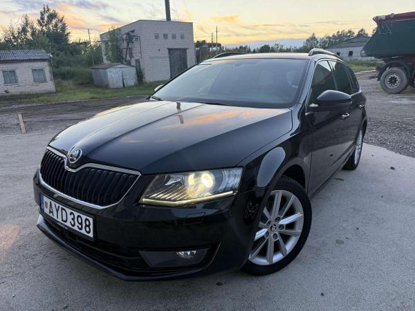 Black Skoda Octavia 2013 in Kelme, with an engine capacity of 1.60 L and mileage of 296 thousand km for 7200 €, photo 1 on AUTOMOTO.COM.LV