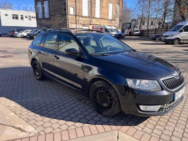 Black Skoda Octavia 2013 in Riga, with an engine capacity of 1.60 L and mileage of 335 thousand km for 3000 €, photo 2 on AUTOMOTO.COM.LV