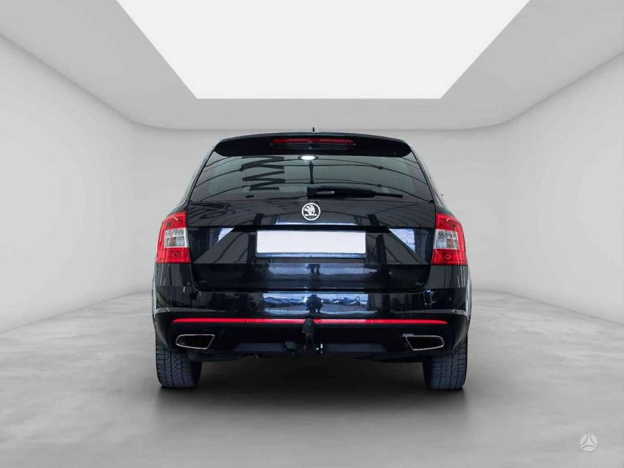Black Skoda Octavia 2013 in Kaunas, with an engine capacity of 2.00 L and mileage of 249 thousand km for 7990 €, photo 6 on AUTOMOTO.COM.LV