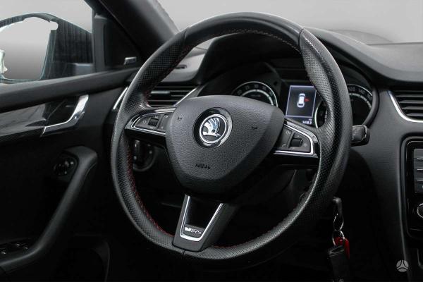 Черный Шкода Октавия 2013 в Каунас, объемом двигателя 2.00 л и пробегом 249 тыс. км за 7990 €, фото 10 на AUTOMOTO.COM.LV