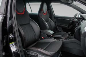 Black Skoda Octavia 2013 in Kaunas, with an engine capacity of 2.00 L and mileage of 249 thousand km for 7990 €, photo 15 on AUTOMOTO.COM.LV