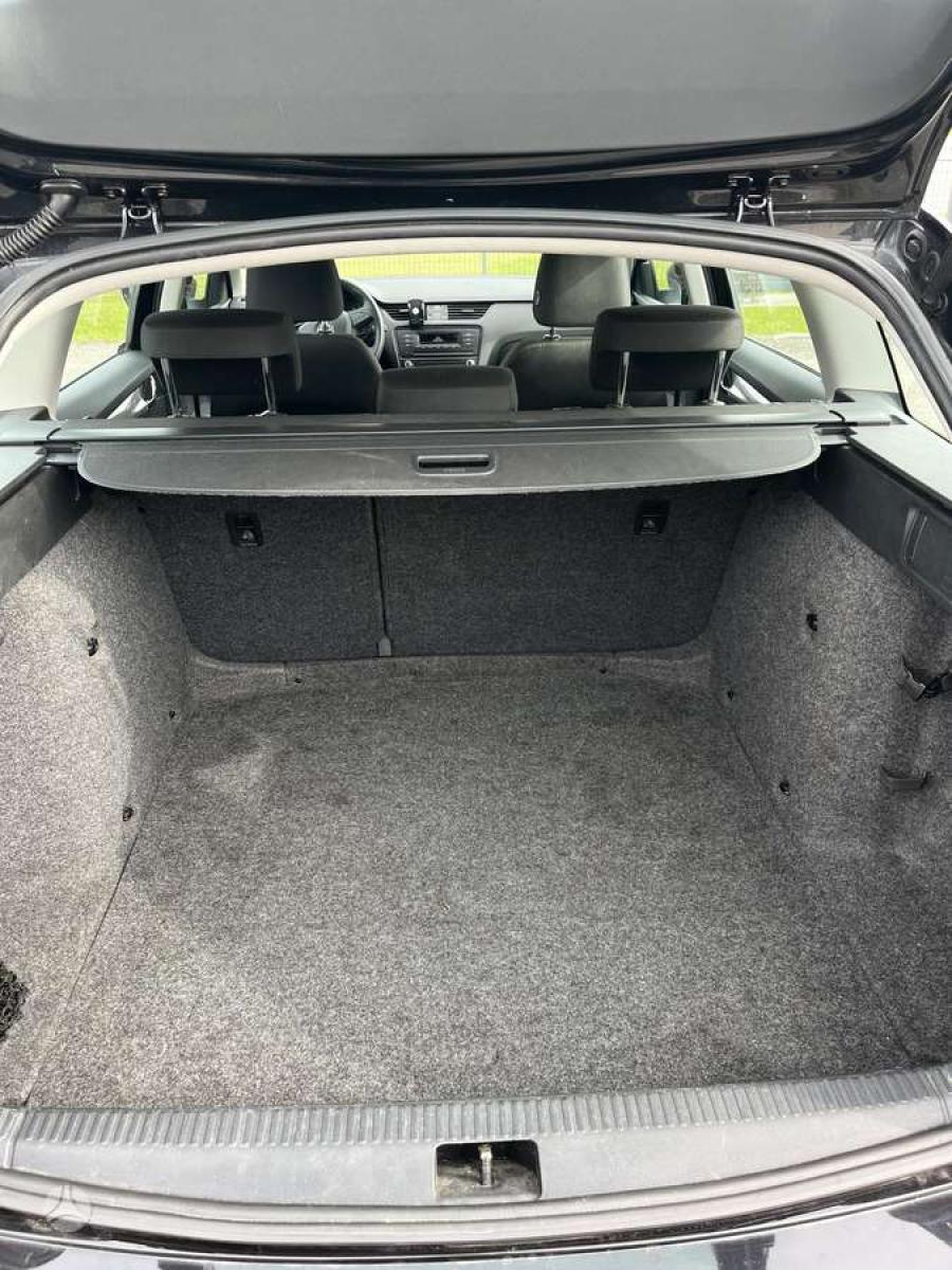 Melns Skoda Octavia 2013 Marijampole, ar dzinēja tilpumu 1.20 L un nobraukumu 193 tūkst. km par 3100 €, foto 9 vietnē AUTOMOTO.COM.LV