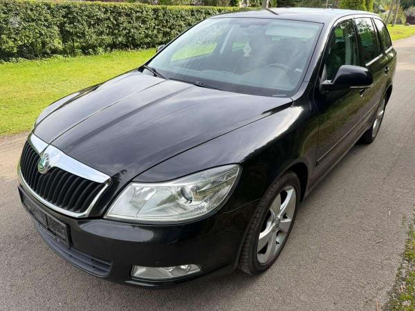 Melns Skoda Octavia 2013 Panevēža, ar dzinēja tilpumu 1.97 L un nobraukumu 306 tūkst. km par 3500 €, foto 1 vietnē AUTOMOTO.COM.LV