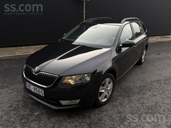 Black Skoda Octavia 2013 in Jelgava, with an engine capacity of 1.60 L and mileage of 0 thousand km for 4700 €, photo 4 on AUTOMOTO.COM.LV
