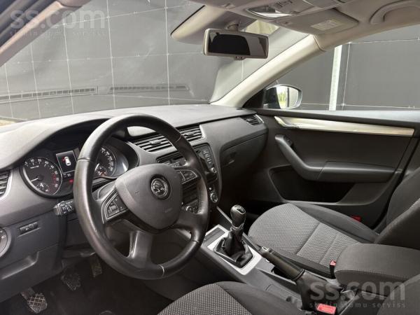 Black Skoda Octavia 2013 in Jelgava, with an engine capacity of 1.60 L and mileage of 0 thousand km for 4700 €, photo 9 on AUTOMOTO.COM.LV
